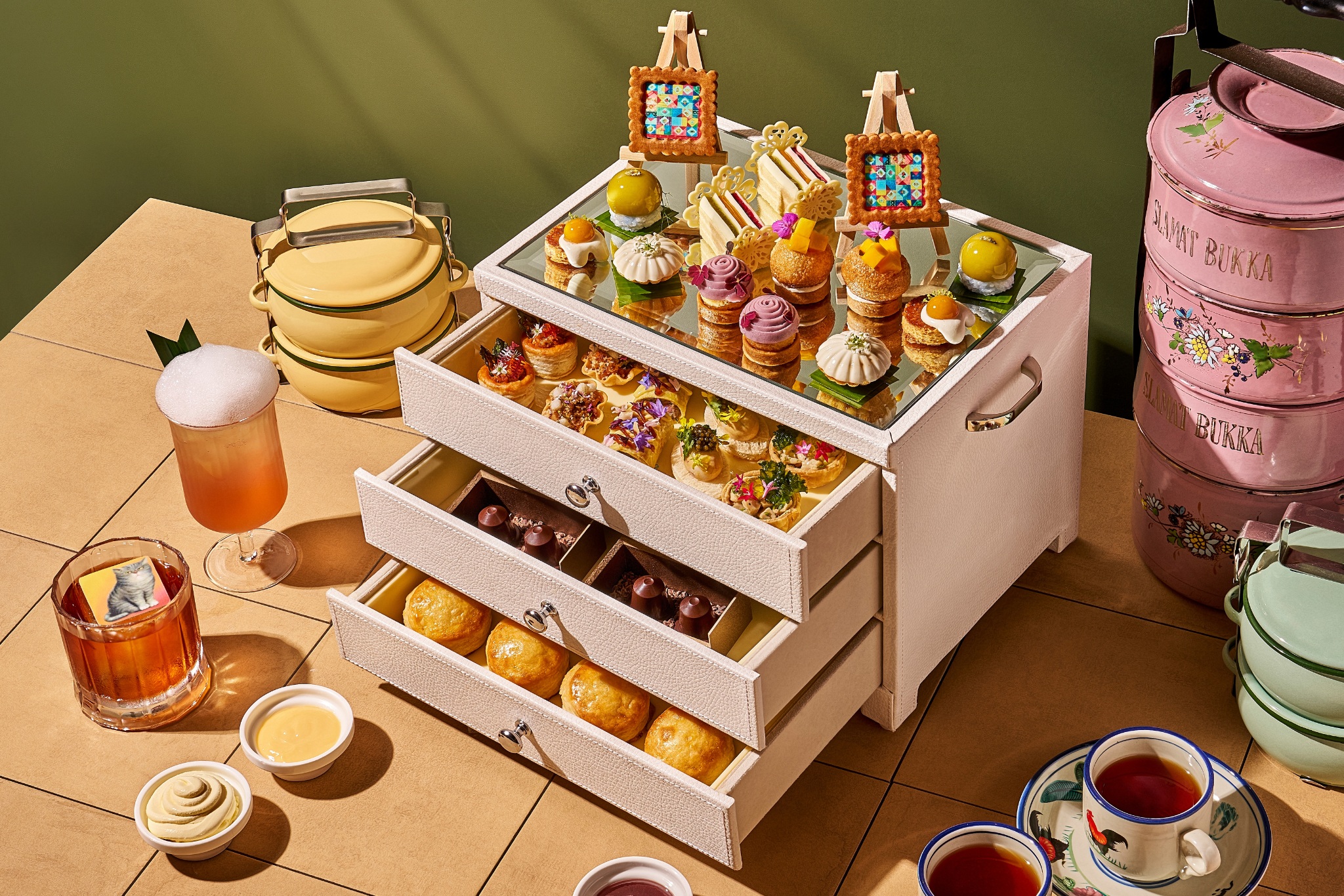 Member exclusive preview: Flavours of Singapore through the art of Yip ...