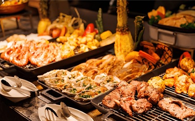 Saturday buffet with live cooking at Flame Grill & Bar - Accor Plus